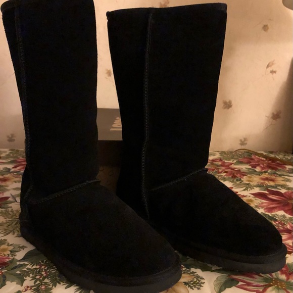Lamo | Shoes | Lamo Classic Collection 2 Inch Classic Boot Black | Poshmark